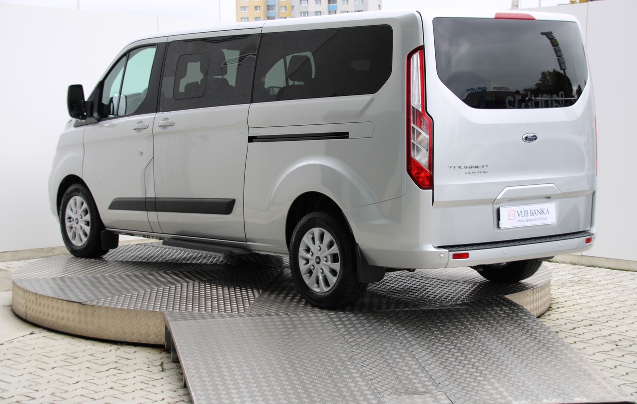 FORD Tourneo Custom FAMILY 2.0 TDCi 125 kW A/T6 za 39499.00 | AUTOPOLIS.sk