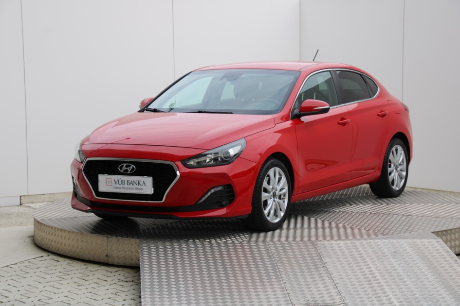 HYUNDAI i30 PD Fastback Family 1,4 T-GDi 103 kW A/T7 za 12799.00 ...