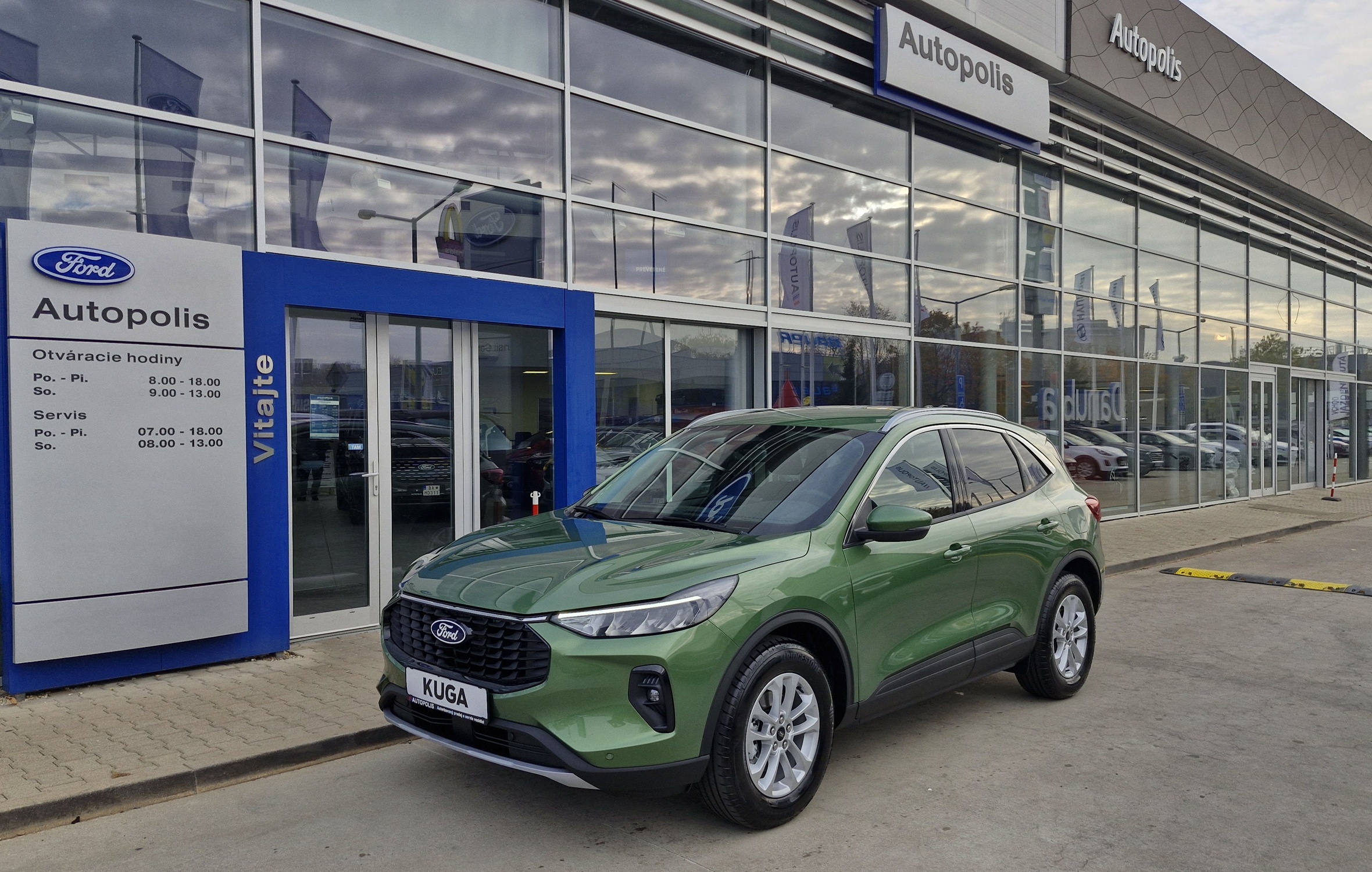 FORD Kuga CX482 MCA Titanium FHEV 2. 5 Duratec FHEV 180k eCVT - FWD ...