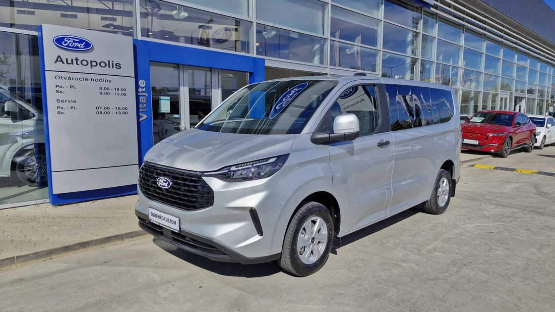 FORD Custom V710 Tourneo FAMILY L1 - 8.miestny 2.0 TDCi EB 136k M6 - FWD (100kW) za 40598.00 ...